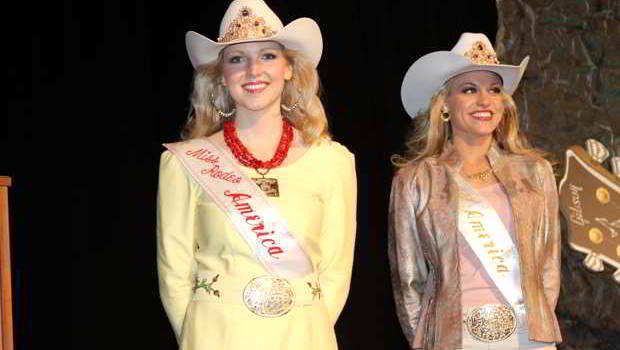 NFR Fashion Showcase: Rodeo's Best On Stage in Vegas - Cowboy Lifestyle ...