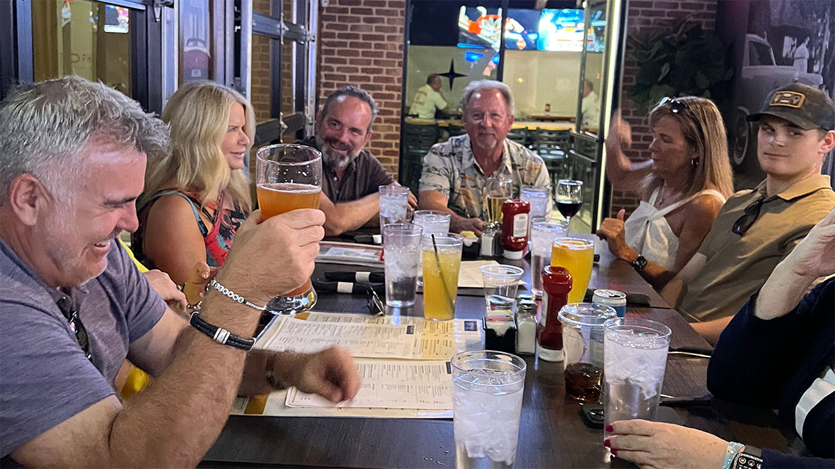 The Trophy Bar: Chandler’s Best Sports Bar – A Local's Take - Cowboy ...