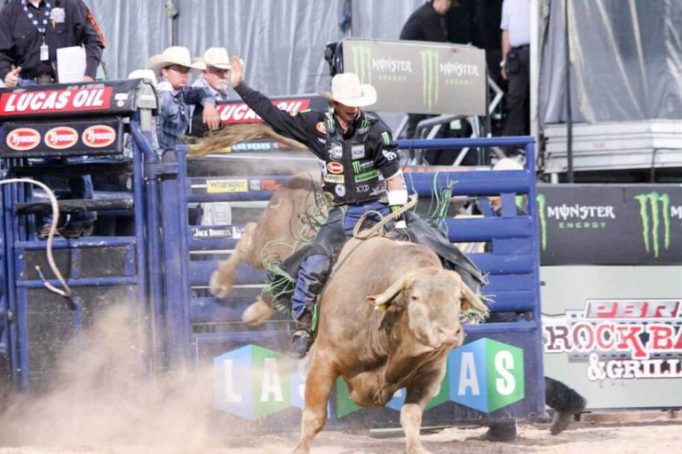 PBR Last Cowboy Standing 2016 - Cowboy Lifestyle Network
