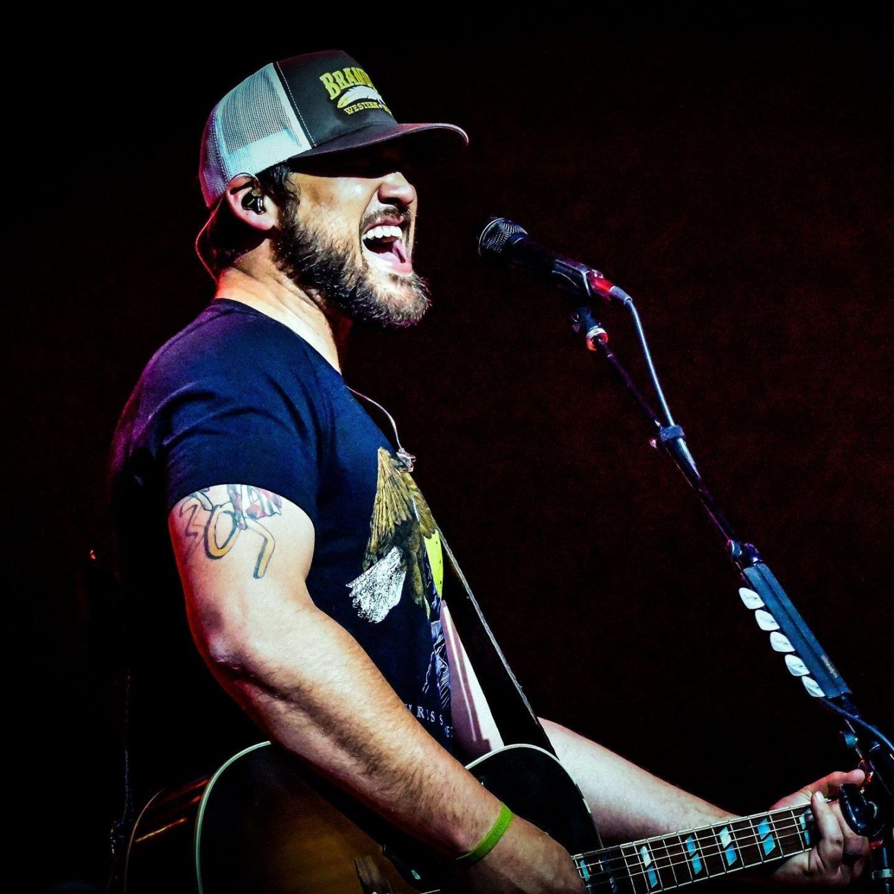 Sean Curtis: Singer, Songwriter and Wild Horse Rider - Cowboy Lifestyle ...