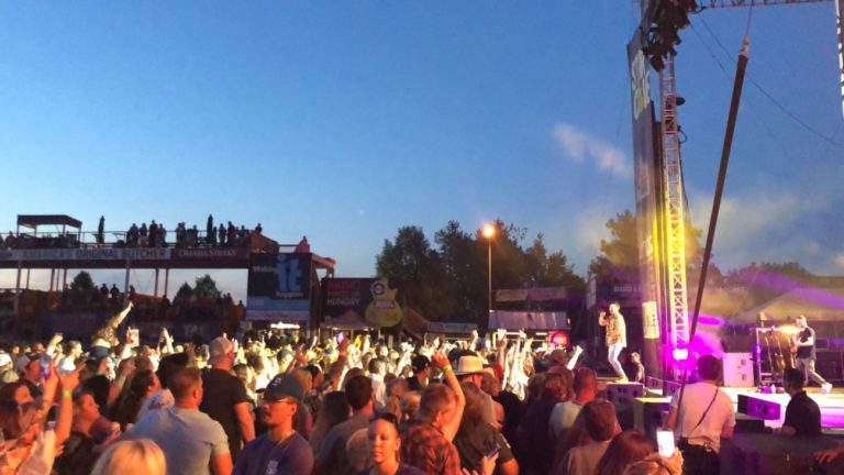 Country Music Monday: Farm Aid Concert - Cowboy Lifestyle Network