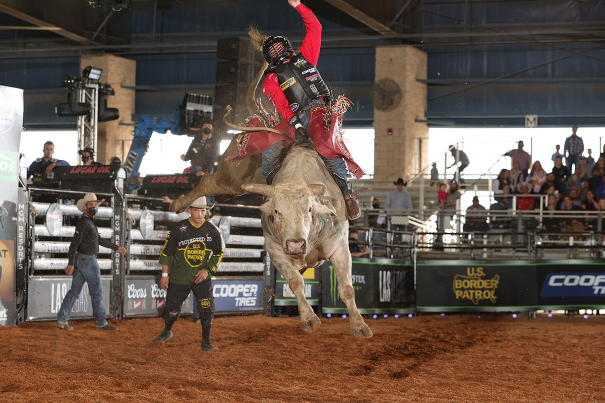Colten Fritzlan Wins Debut PBR Unleash The Beast Event in Okeechobee ...