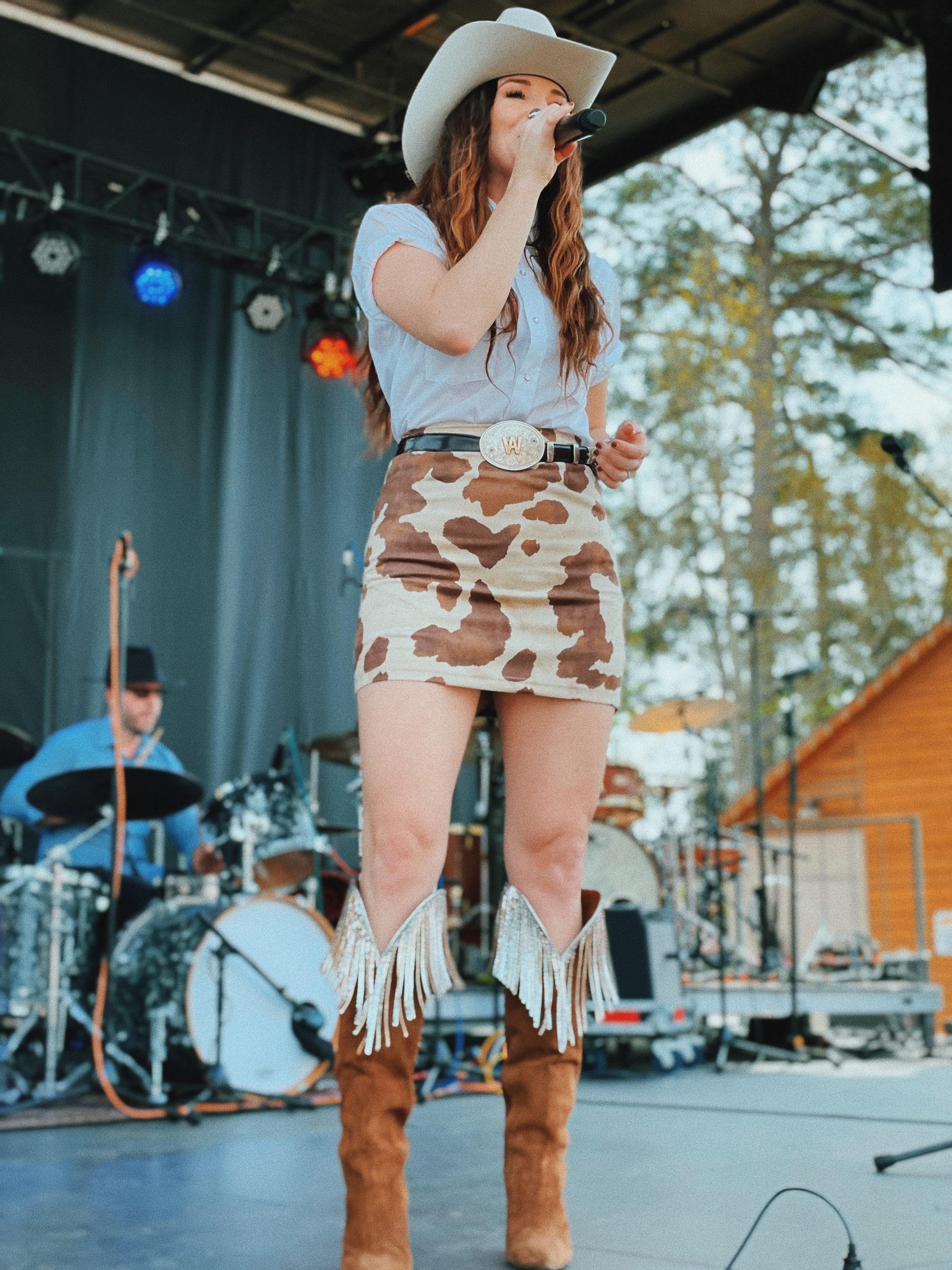 The Rise of the Modern Cowgirl - Jenna Paulette