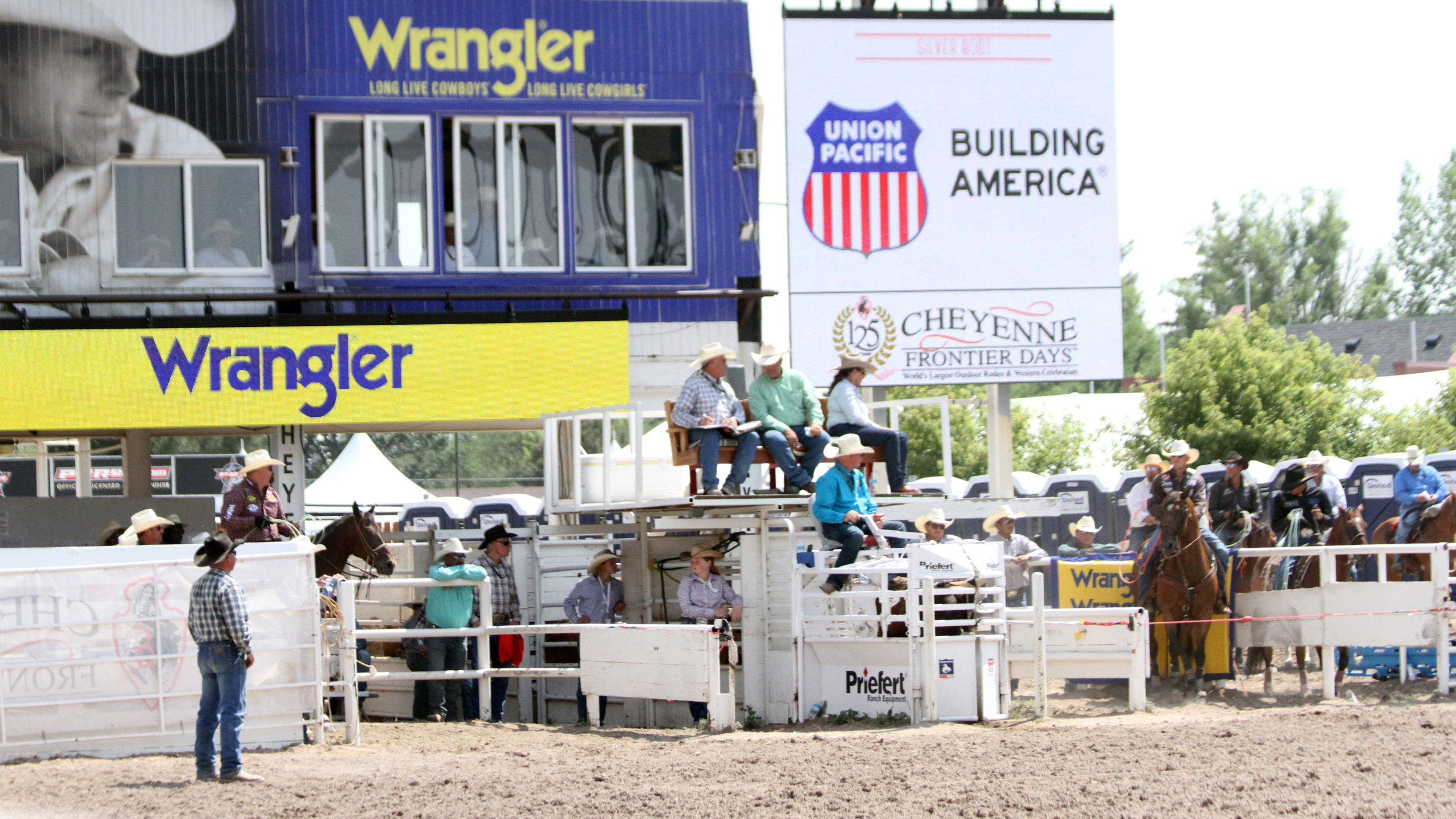 Harris has fast tie-down roping time at 125th Cheyenne Frontier Days ...