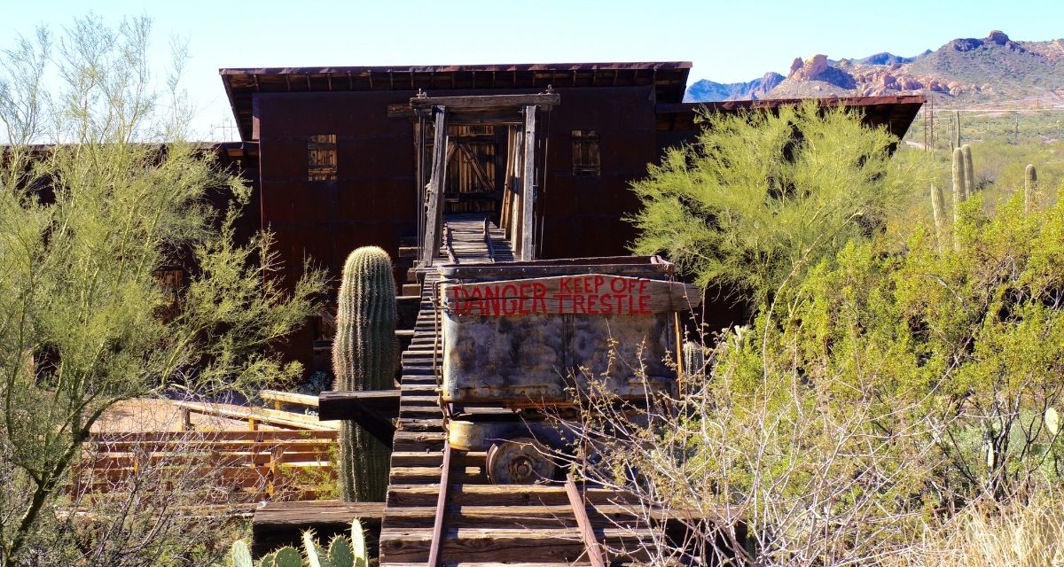 7 Haunted Small Towns You Need to Visit - Cowboy Lifestyle Network