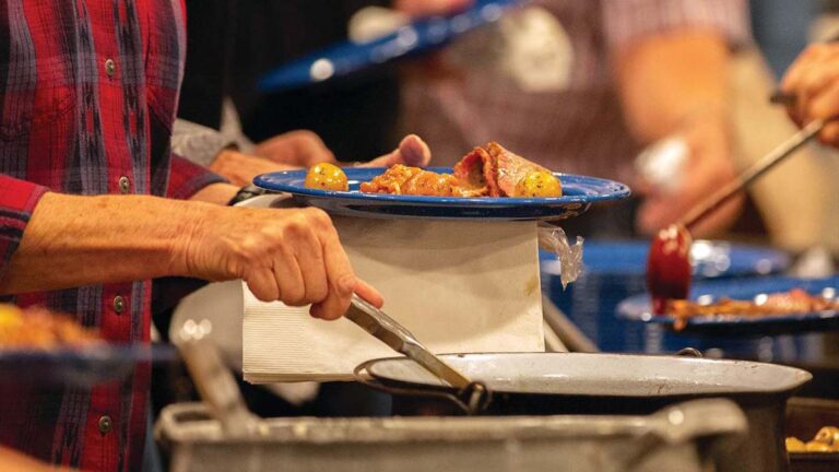 Hell on Wheels Rodeo & Chuck Wagon Dinner in Cheyenne - Cowboy Lifestyle Network