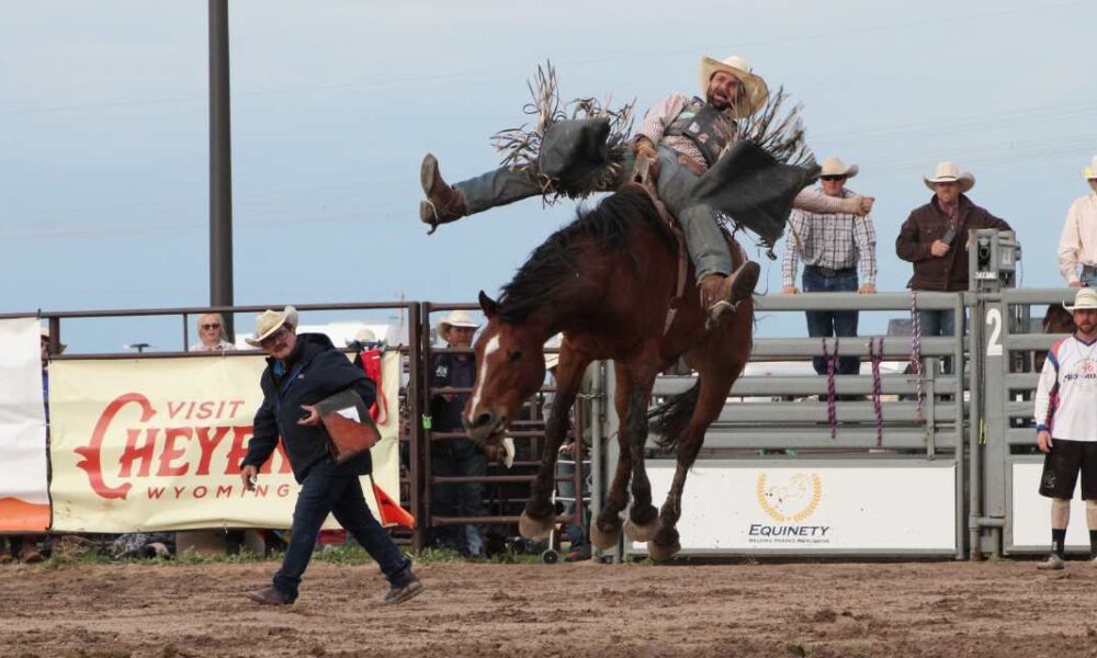 2013 NFR Autograph Signings Schedule: Mountain Man from Duck Dynasty ...