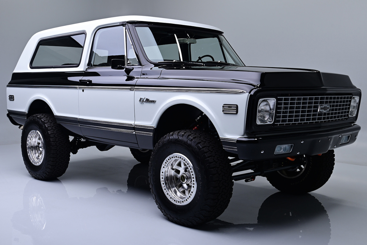 Barrett-Jackson 2025 takes on Scottsdale, Arizona - Cowboy Lifestyle ...