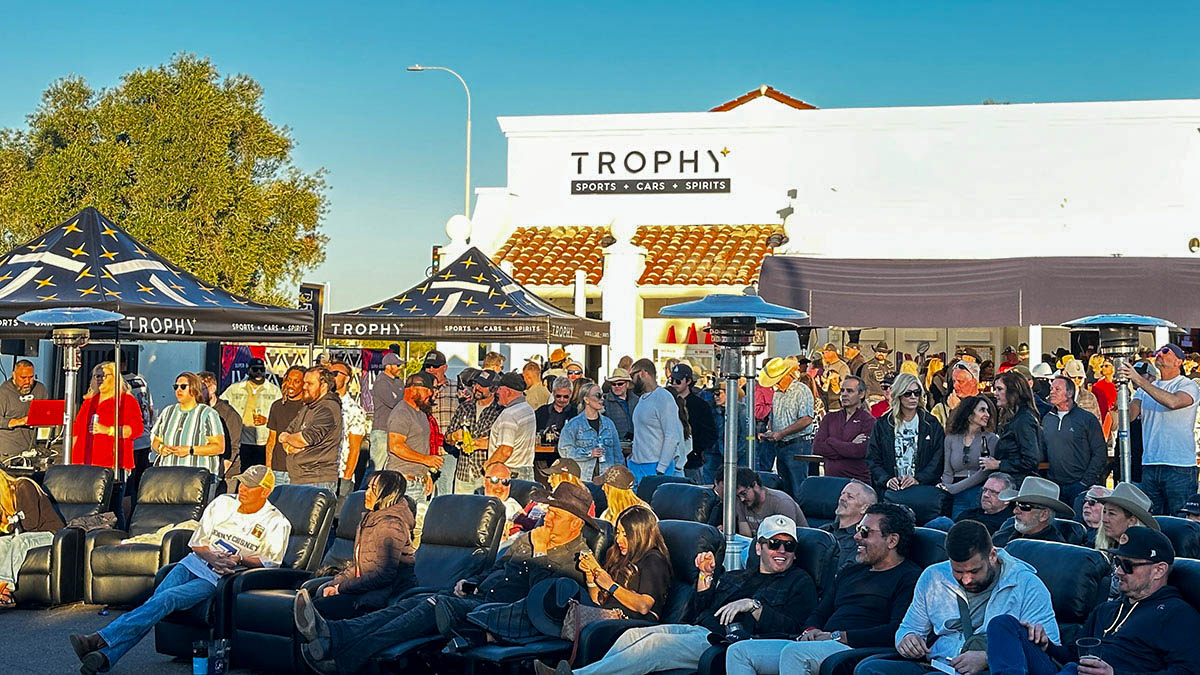 Trophy Bar Parking Lot Party Kicks off Country Fest! - Cowboy Lifestyle ...