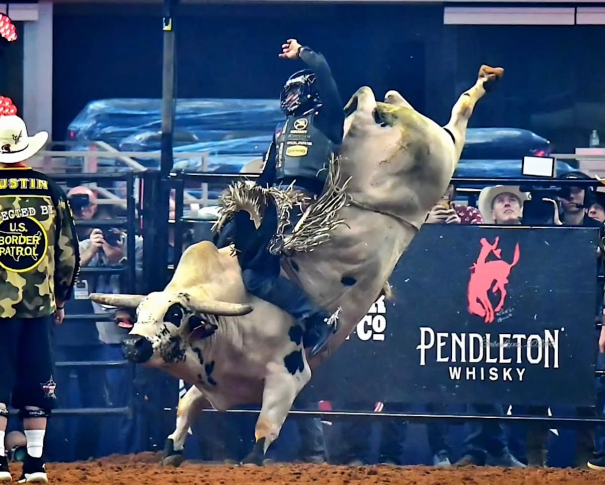 2025 PBR World Finals Brings in Western-Themed Entertainment - Cowboy ...