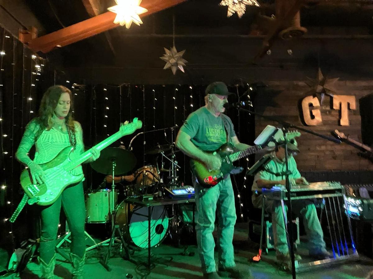 Electric Pickle Presents: A Country Night on the Lawn - Cowboy ...